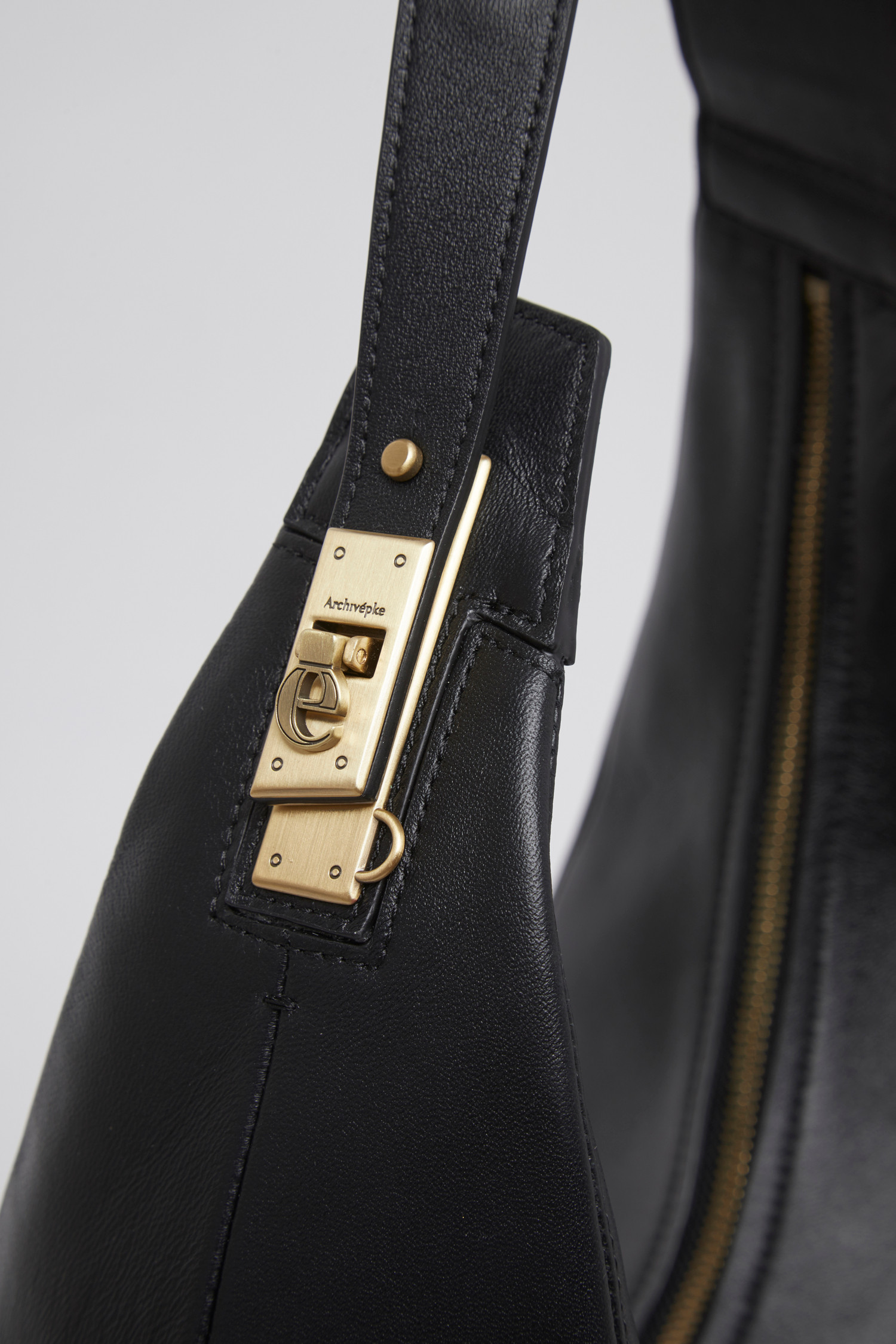 Large clip hobo bag(Deep sleep)_Archivépke