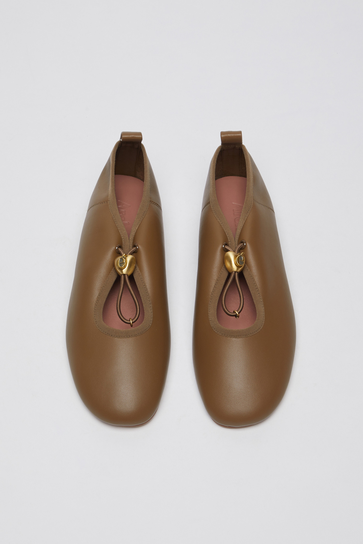 Luv string flat(Old book cover)_Archivépke