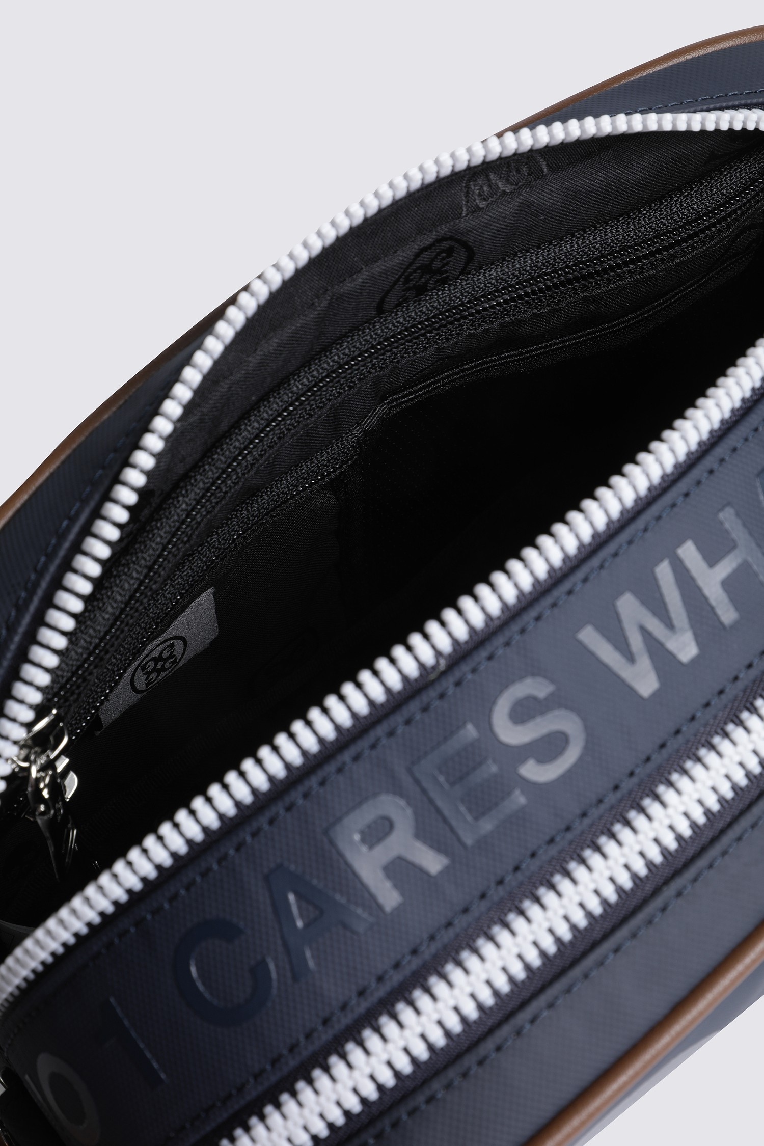 지포어 | SKULL PATTEN POUCH(MEN)