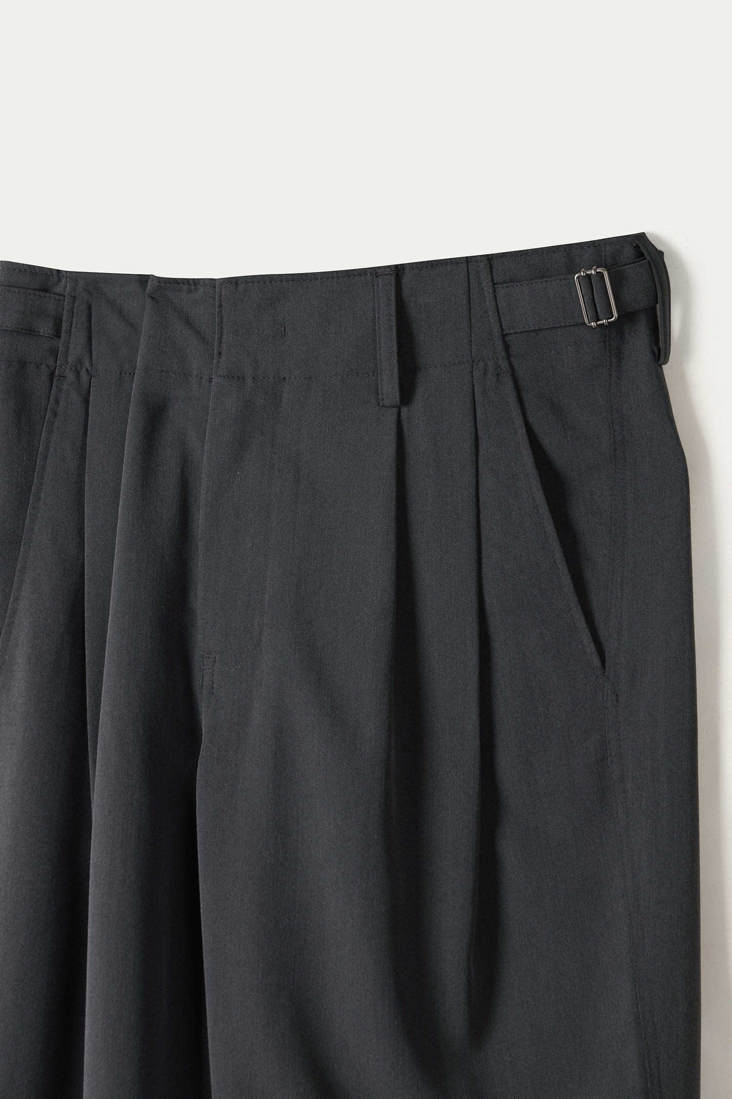 PLEATED SIDE ADJUSTER PANTS (247)_24/7 series
